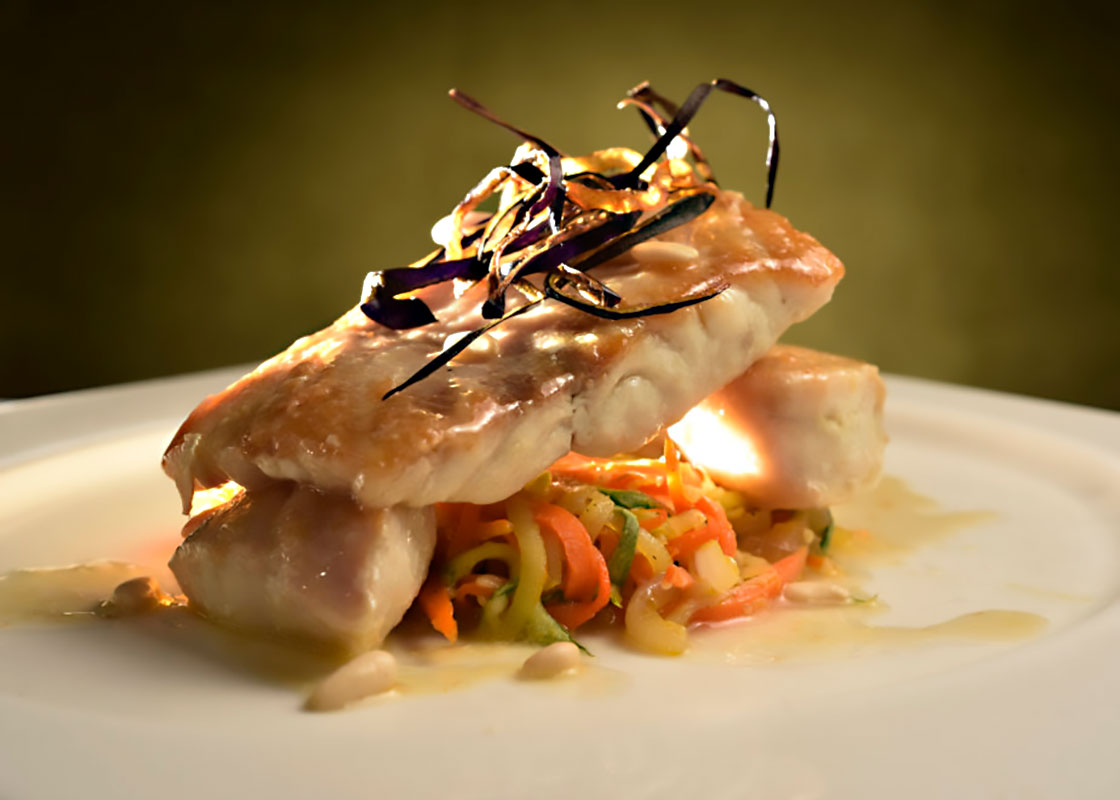 Filé de robalo ao sal rosa com baunilha - La Percussi